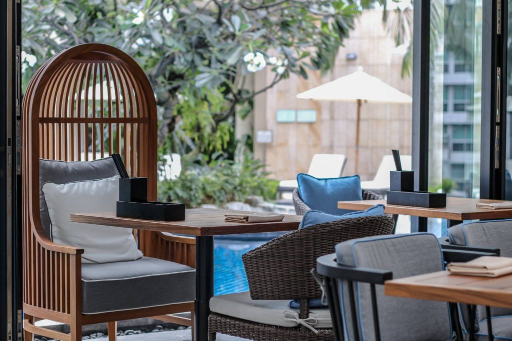 Poolside Nosh: Hotel Poolside Restaurants in KL - Aeropolis